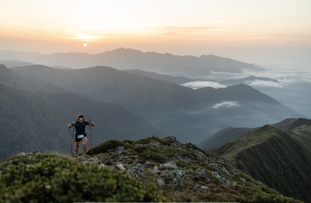 Mile & Stone / EN - Mile & Stone